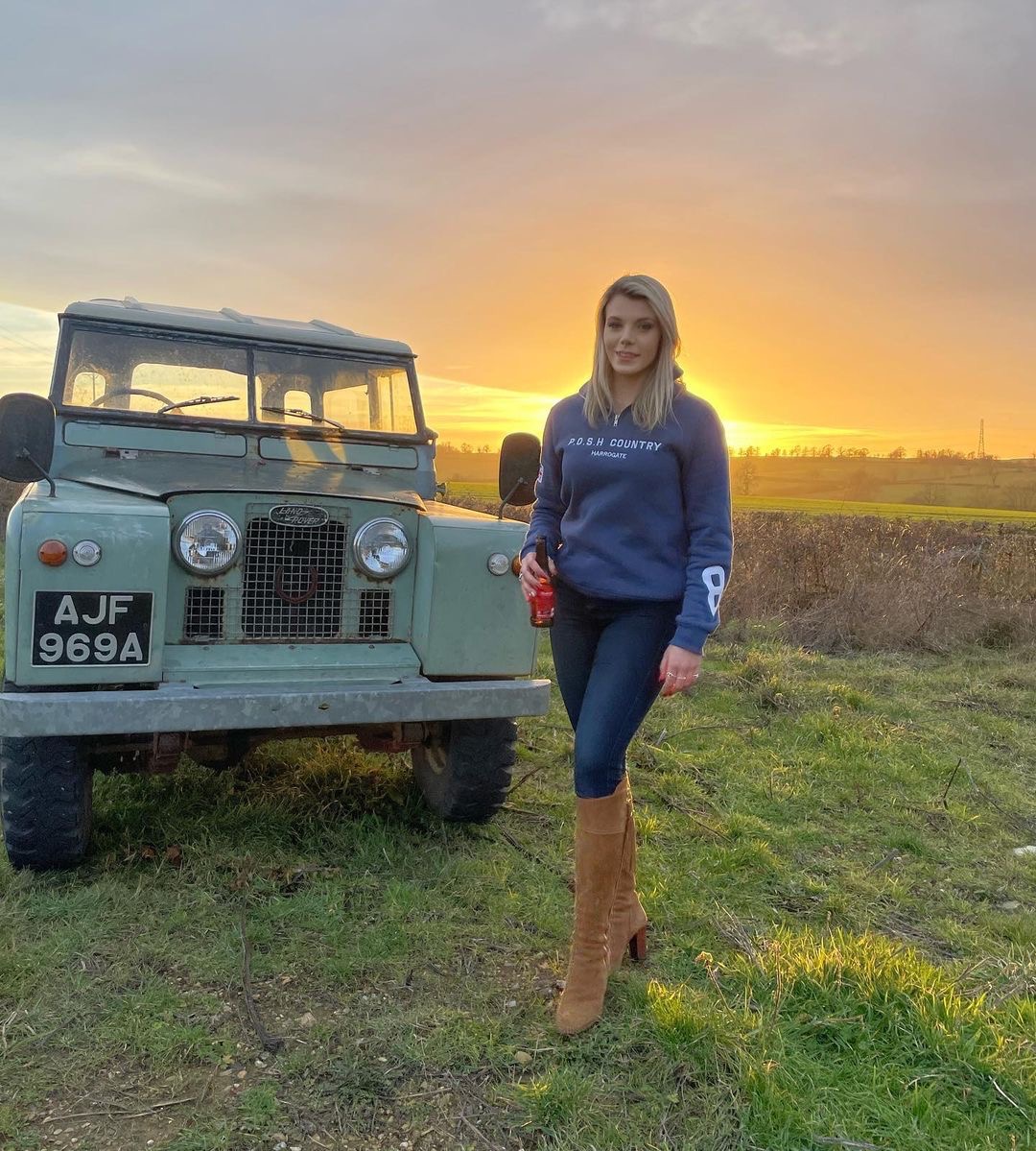 @ellie_pacey – LANDROVER MAGAZINE